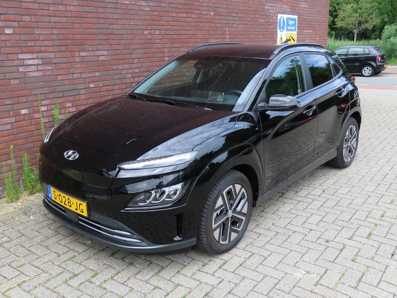 Hyundai Kona Electric 64kWh Premium Supershortlease