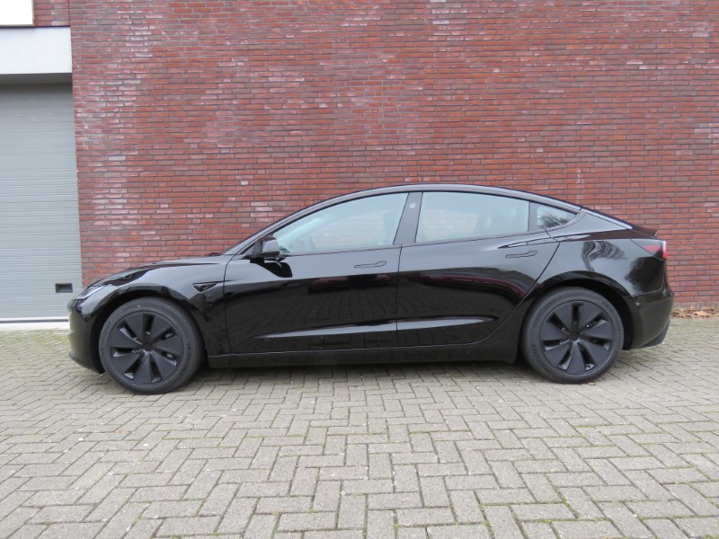 Tesla Model 3 Standard Range RWD (2024) | Supershortlease